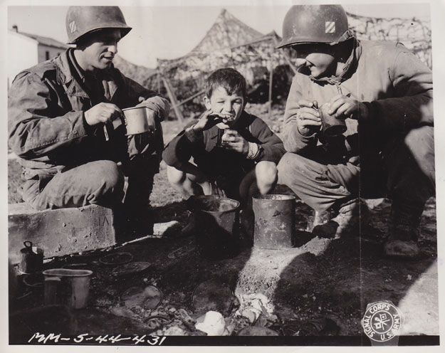 3rd ID with boy | Lewis Army Museum